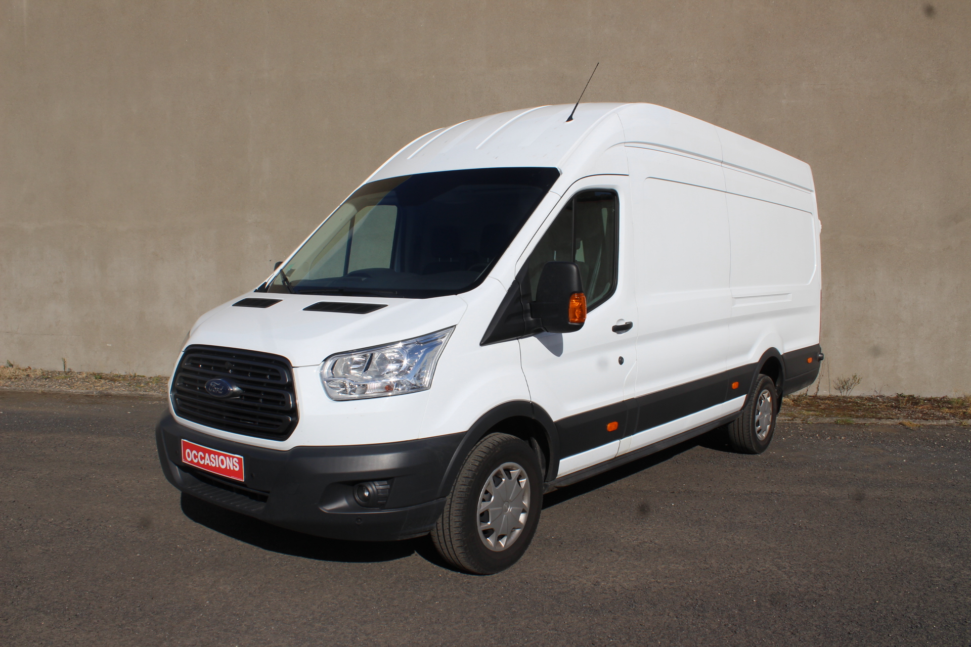 FORD TRANSIT FOURGON de 2017 - Clermont-Ferrand - Massoutre VO